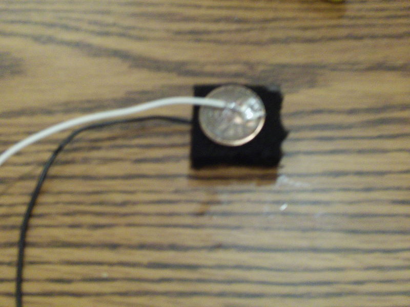 Pressure sensor with antistatic foam - LVL1